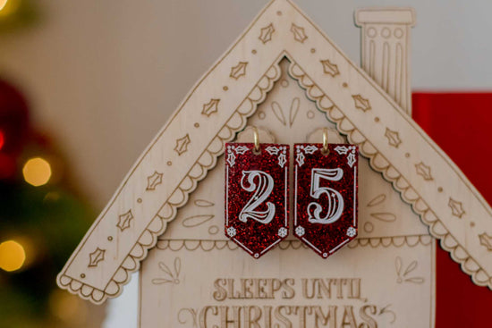 Gingerbread House Christmas Countdown – North Pole Post Co